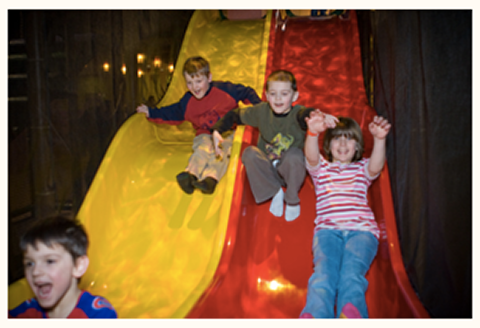 Kazoom Cafe-Family Entertainment Center for Kids in Montreal, St Laurent